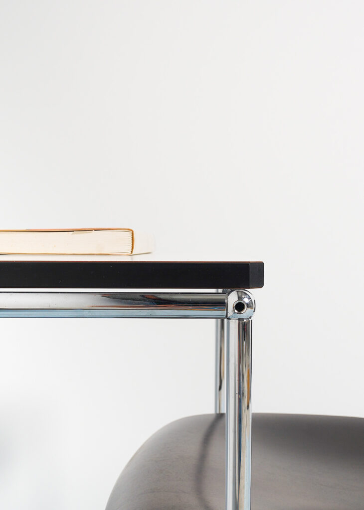USM Haller Desk — SODA