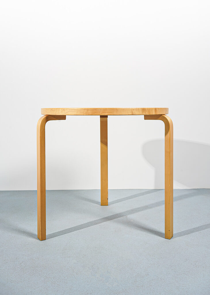 Artek Table 90B — SODA