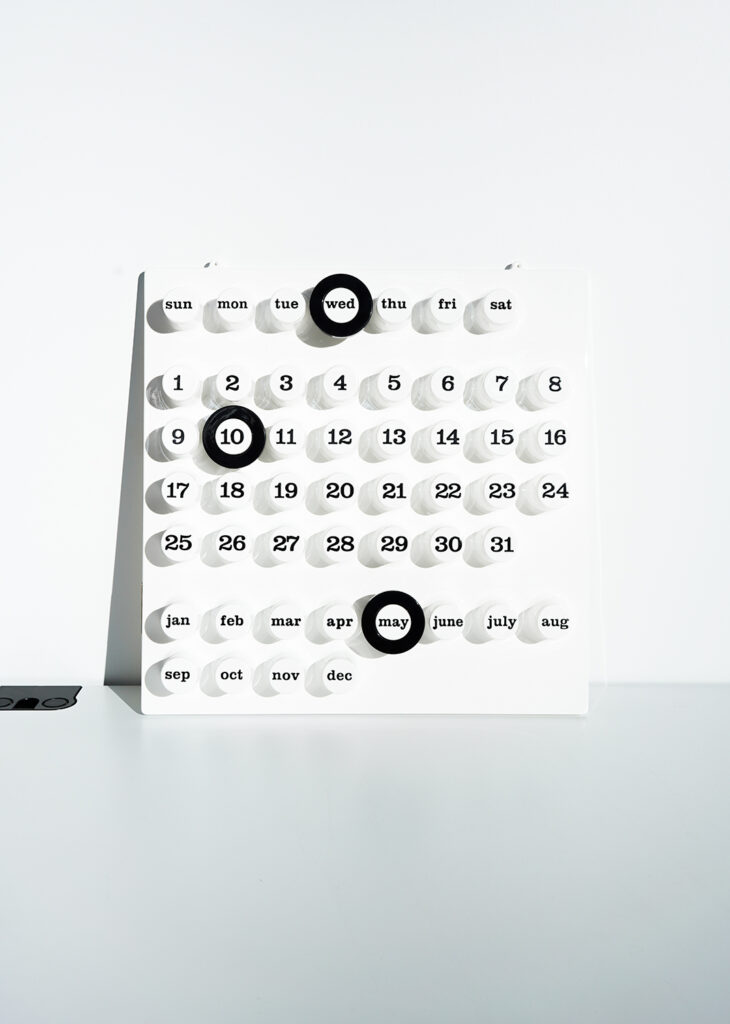 Euroway Ring-a-Date Calendar — SODA