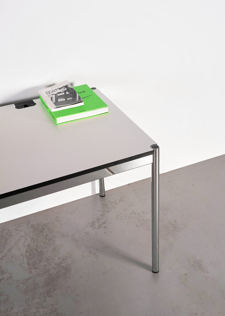USM Haller Advanced Desk — SODA