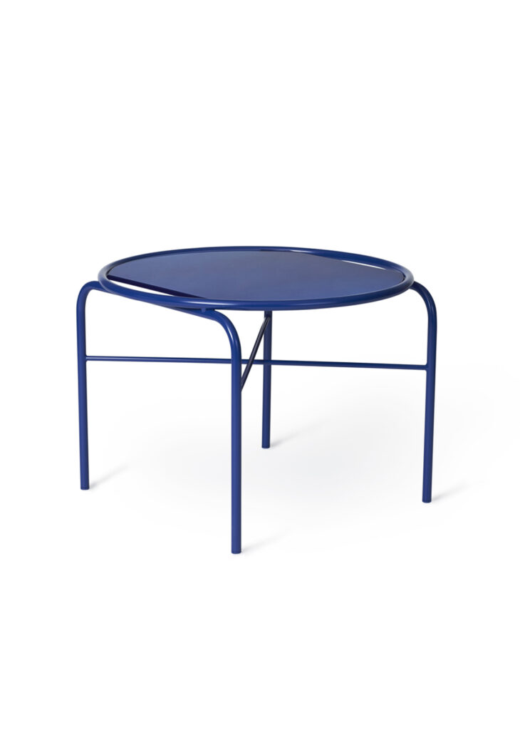 Warm Nordic Secant Table, Round — SODA